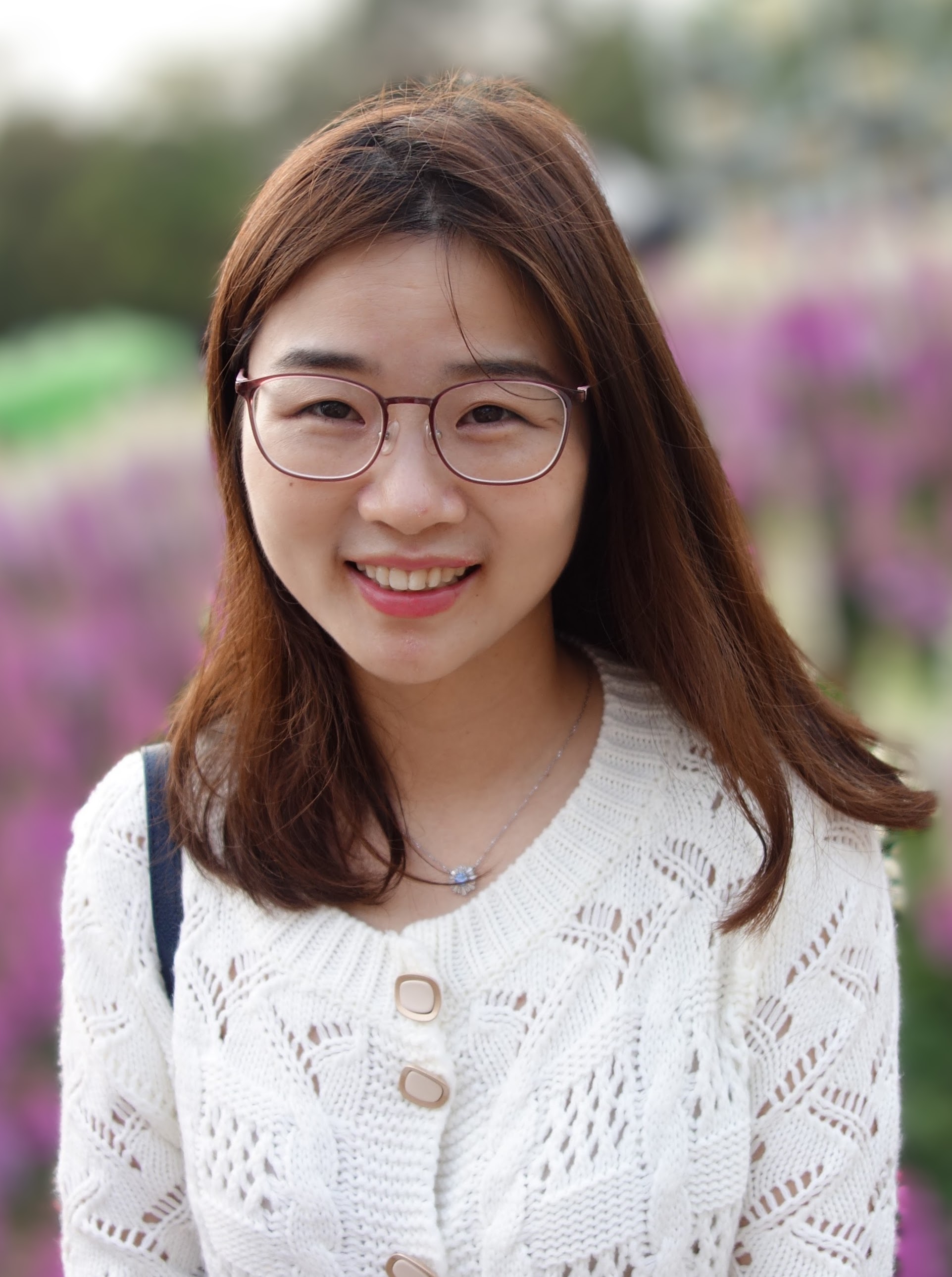 Dr Yang Xian | Department of Applied Biology and Chemical Technology