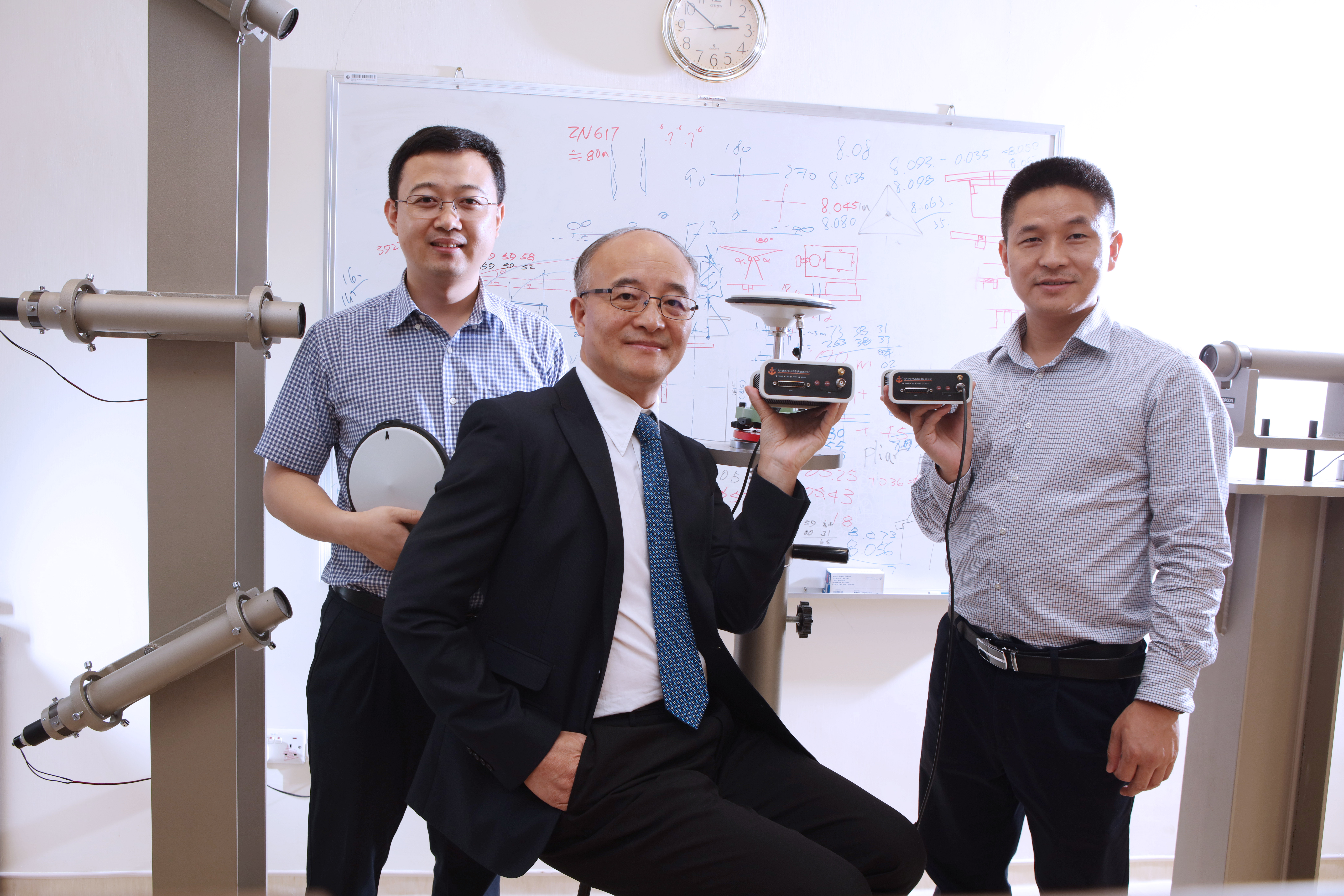 Multi-antenna GPS Monitoring System Enhances Building Health | Academic ...