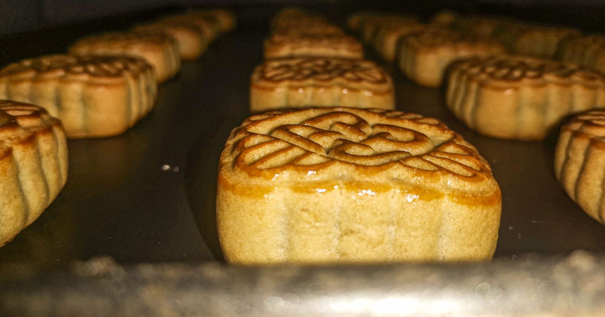 PolyU Mid-Autumn Festival Gala Akkmore Mooncakes | Department of Food ...
