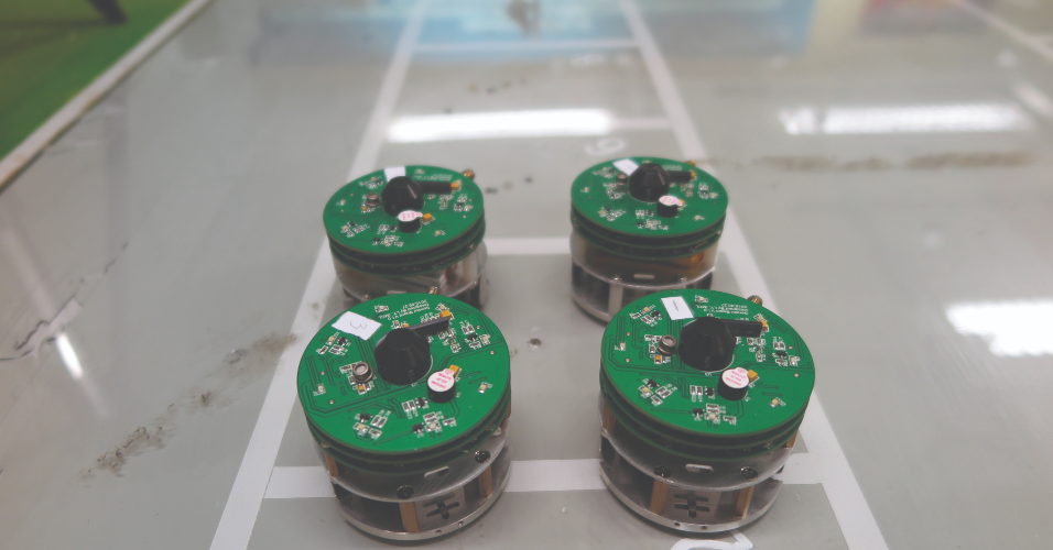 A Distributed Multi-Robot System for Exploration | Knowledge Transfer ...