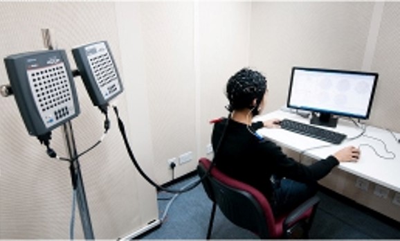 Compumedics Neuroscan 128/64-channel EEG system | Research Equipment ...