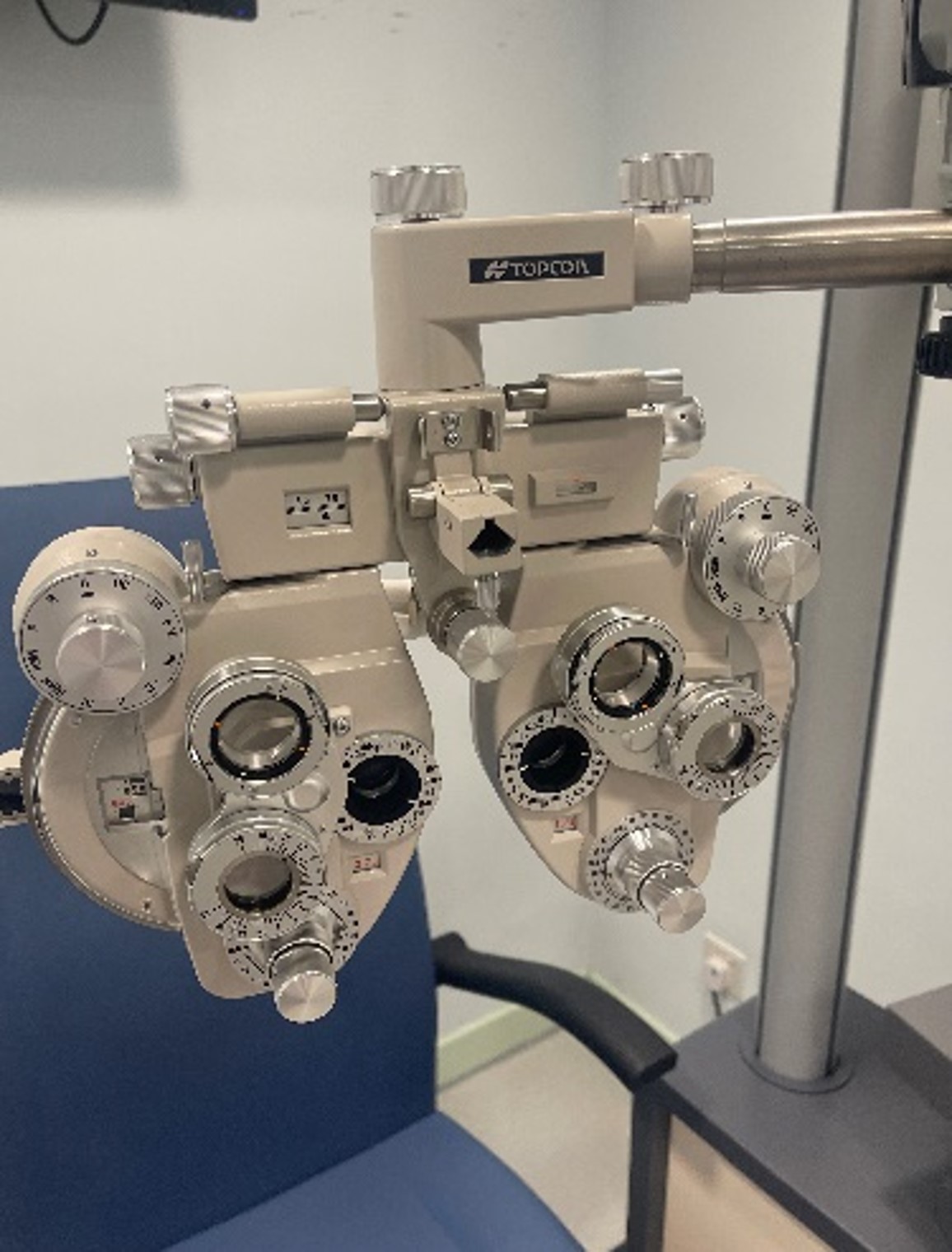 Topcon Vision Tester (VT-10) | Research Equipment and Facilities