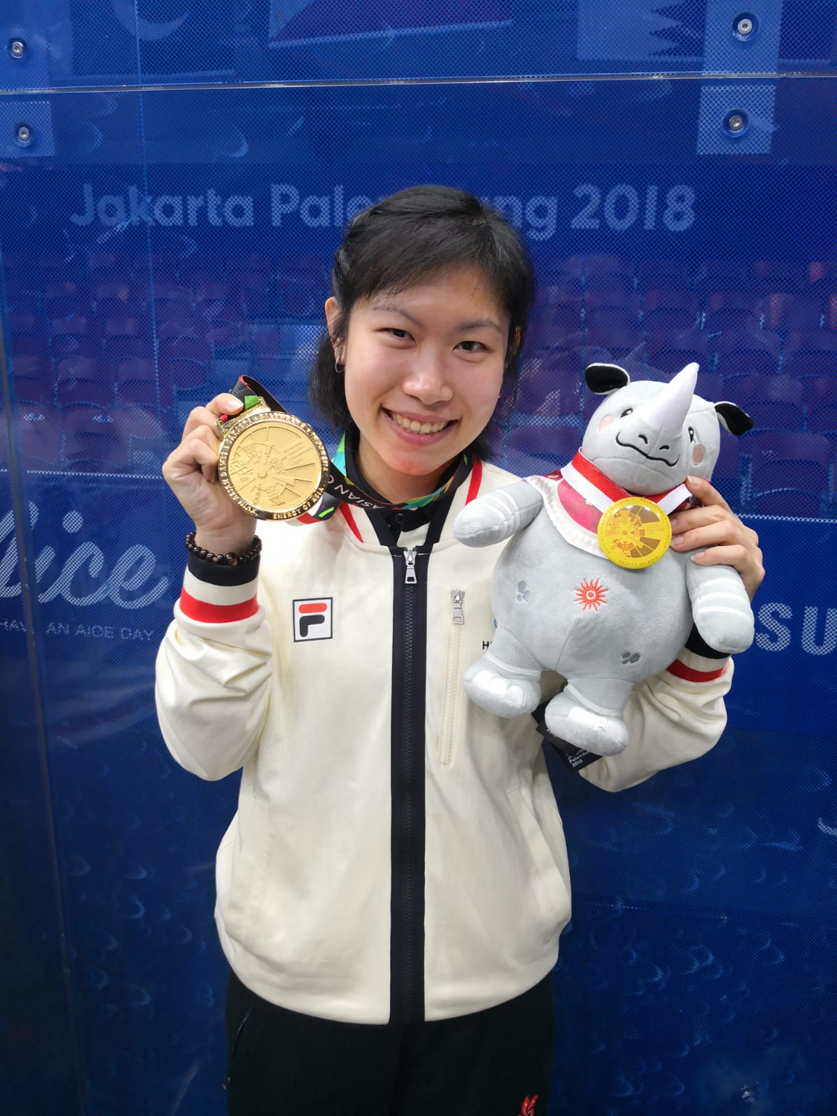 Ms Annie Au Wing-chi, winner of PolyU Faculty of Business Outstanding ...