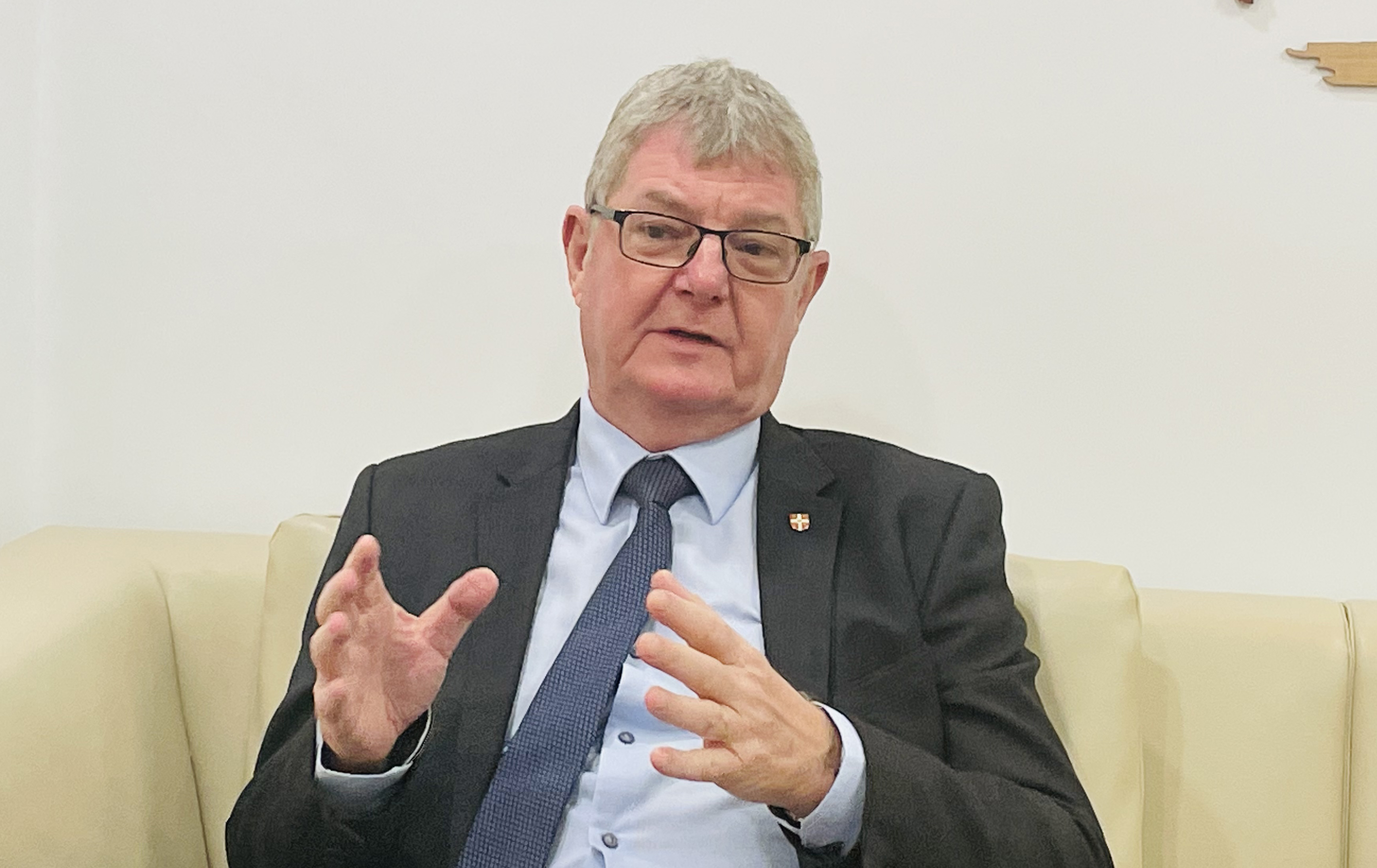 A dialogue with Professor David CARDWELL of Cambridge | PolyU Academy ...