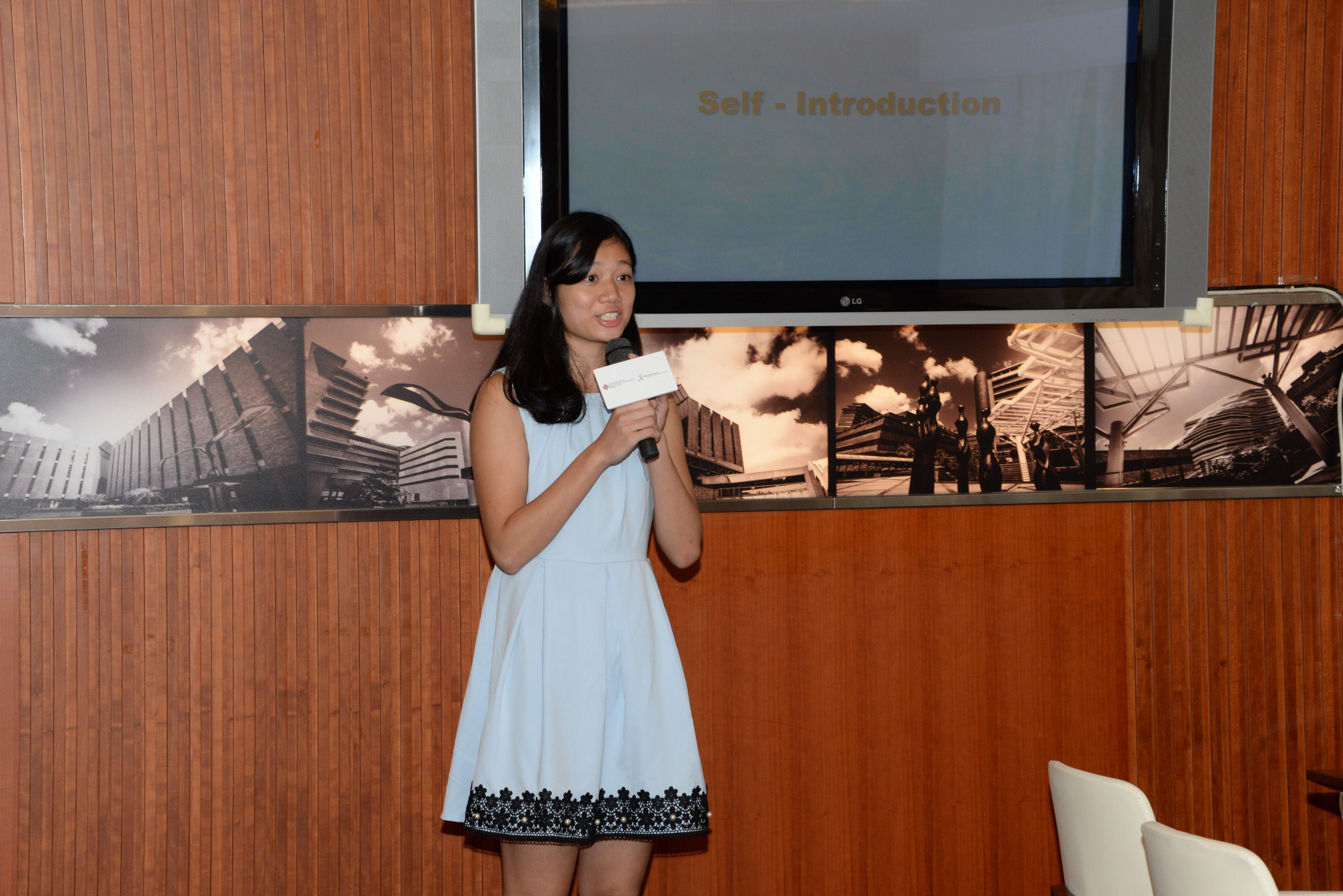 President Teng and Dr Miranda Lou met with RS High-Flyer students ...