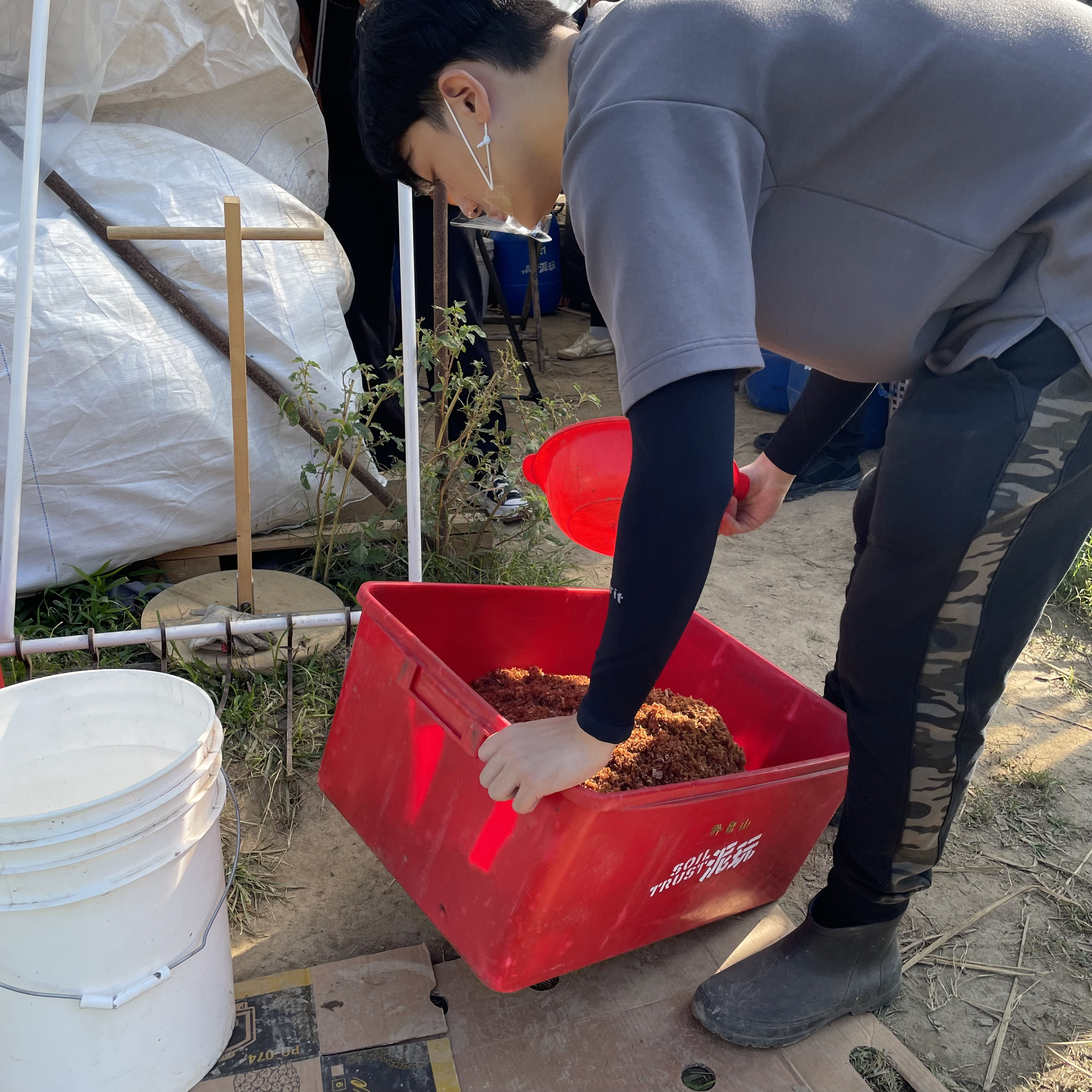 Design Students experiment with community food waste collection and eco ...