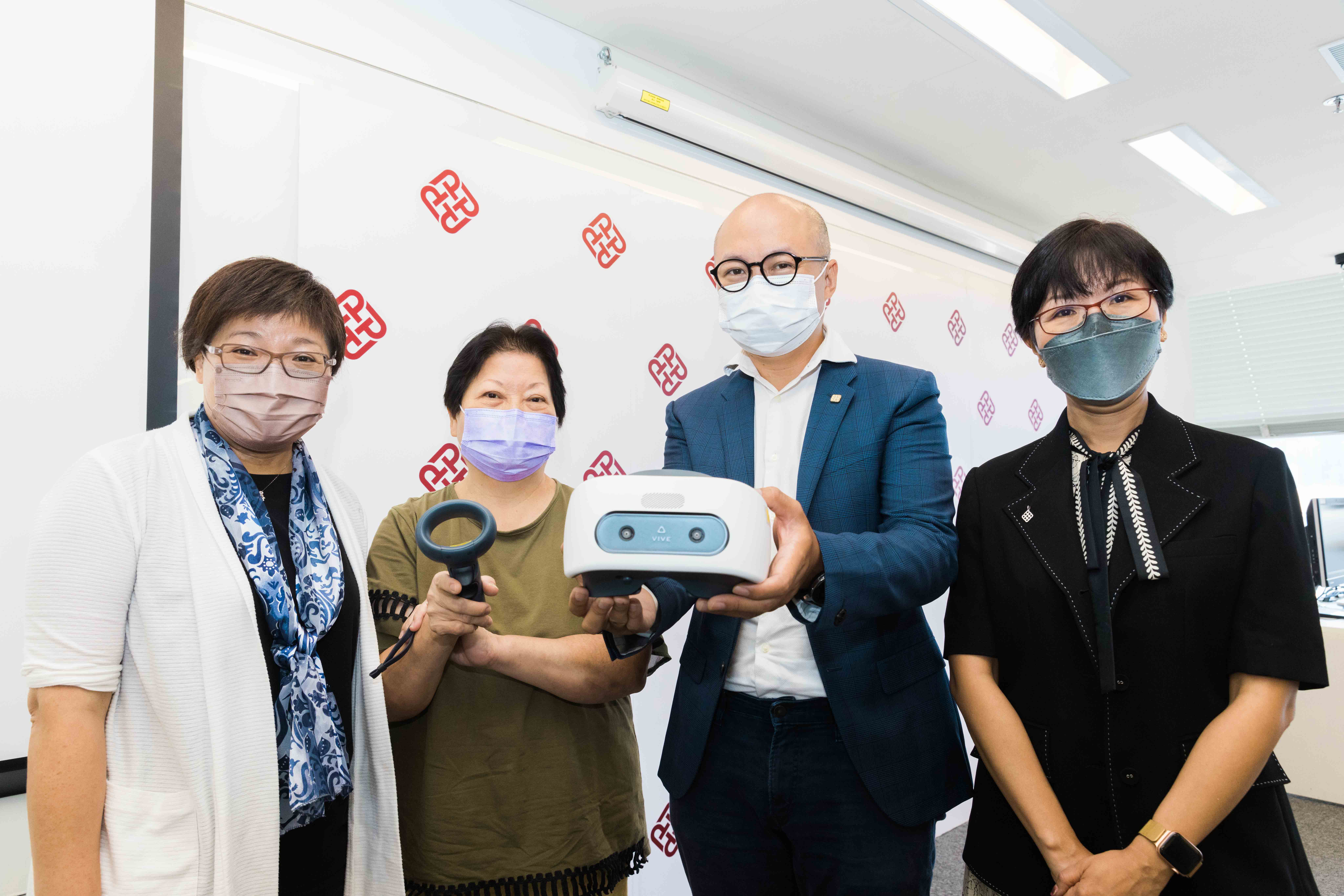 VR training system for older adults with cognitive frailty | School of ...